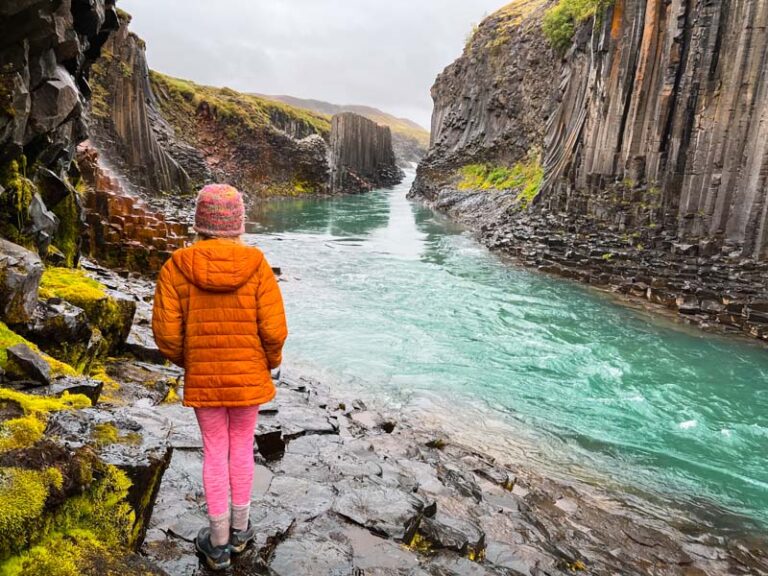 How to Visit the Famous Basalt Canyon Iceland on the Stuðlagil Canyon ...
