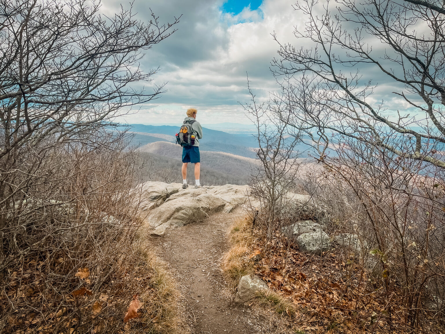How to Hike Hightop Peak Trail, Shenandoah National Park - Chasing ADVNTR