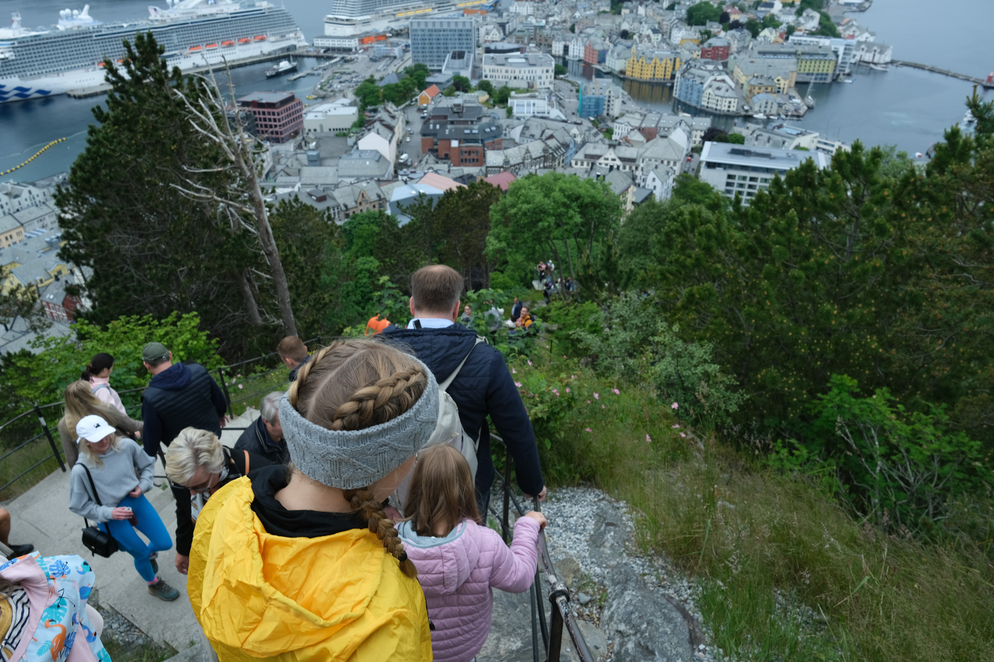 How to Visit or Hike Mount Aksla in Ålesund Norway - Chasing ADVNTR